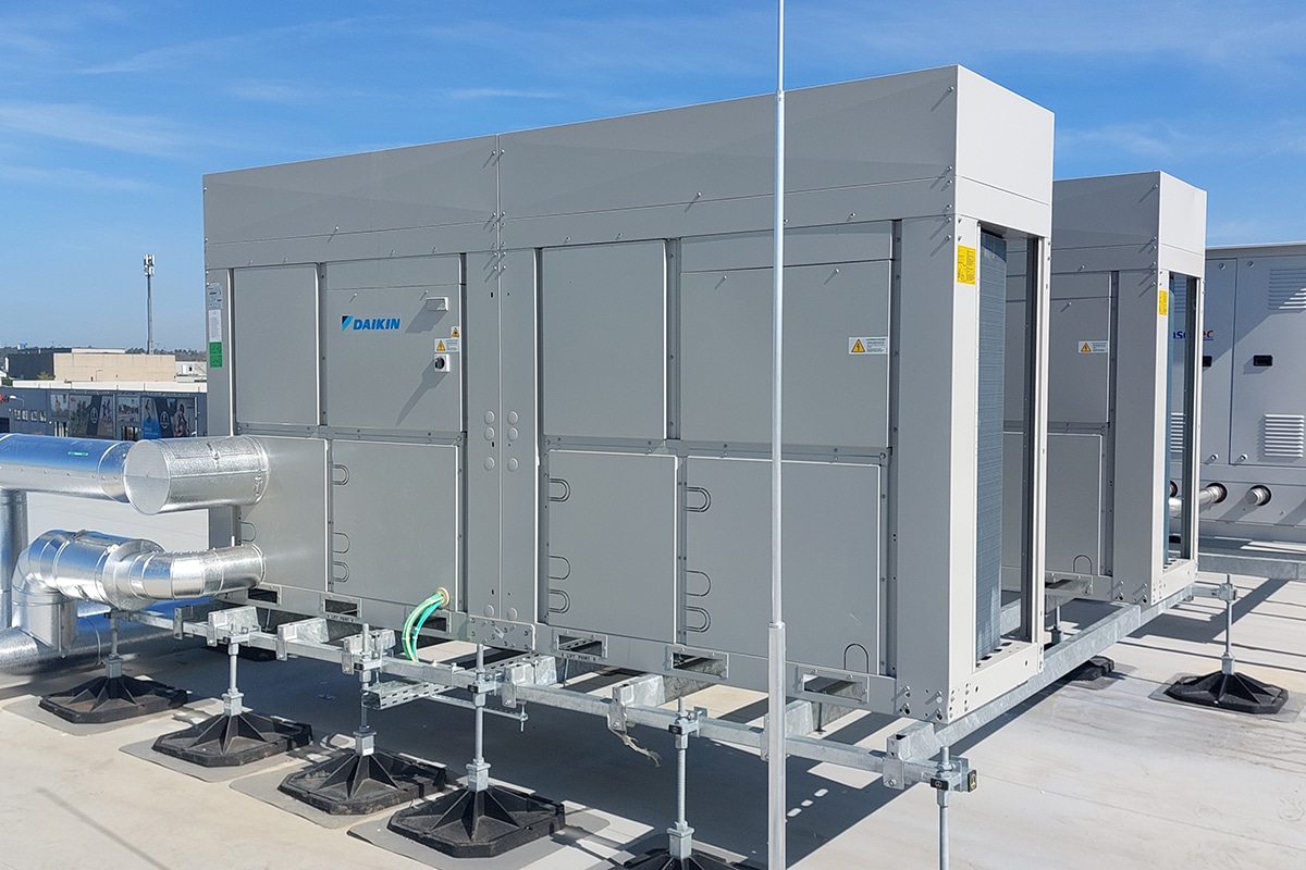 Un châssis innovant pour unités HVAC qui laisse la toiture intacte ...
